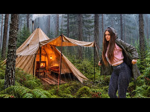 🌧️⚡ ALLEIN CAMPEN bei starkem Regen und Gewitter im wilden Wald | Hot Tent, Holzofen & meine Katze