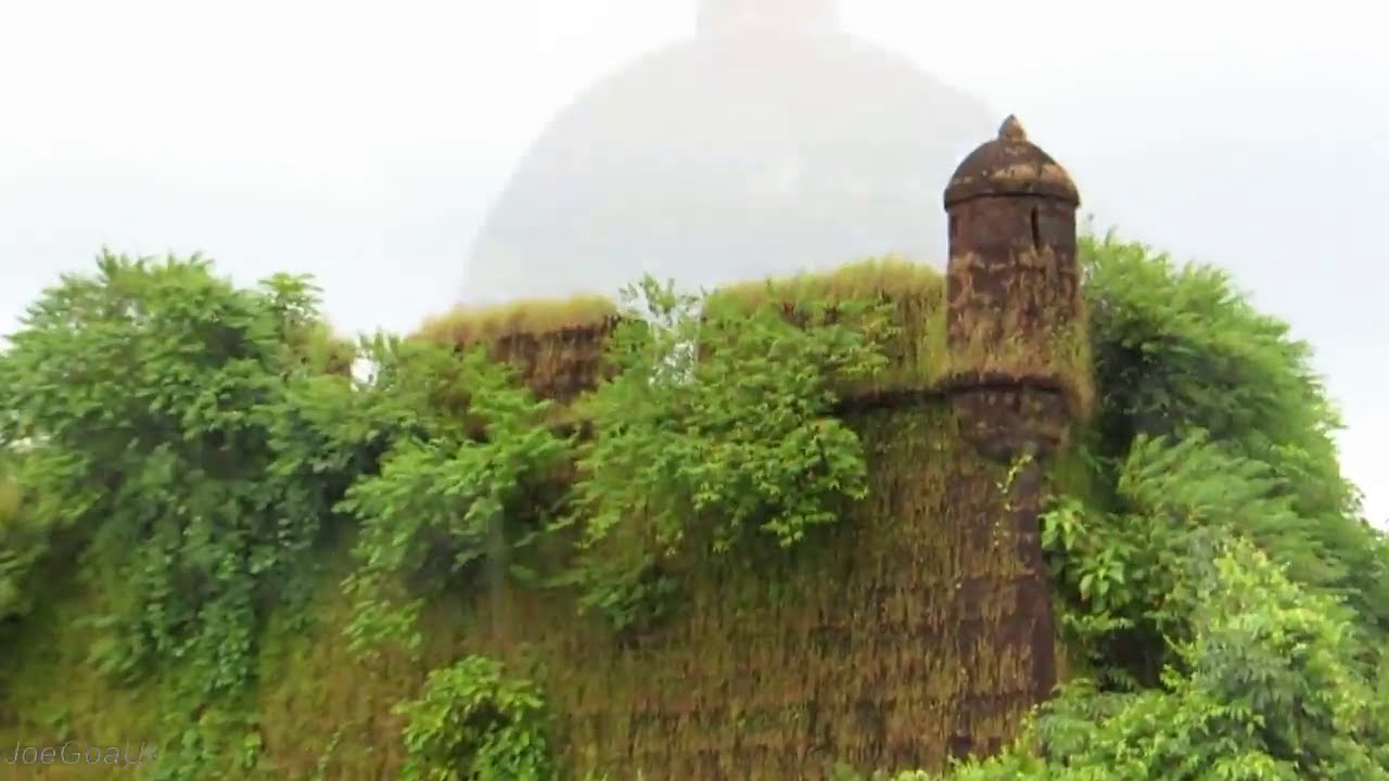 Corjuem fort, Goa - YouTube