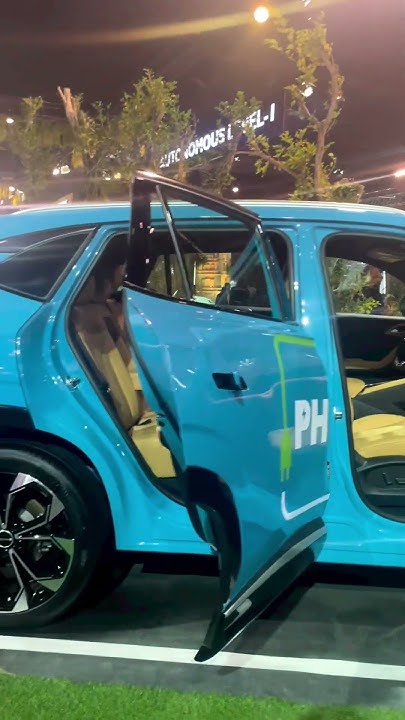 MG eRX5 PHEV showcased at Auto Expo 2023#mgev - YouTube