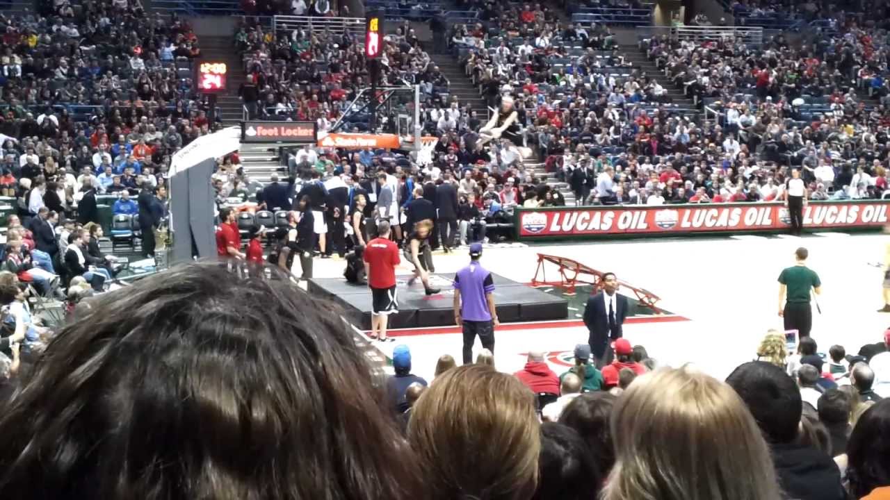 Rim Rockers Halftime show - NBA Milwaukee Bucks vs Orlando Magic - YouTube