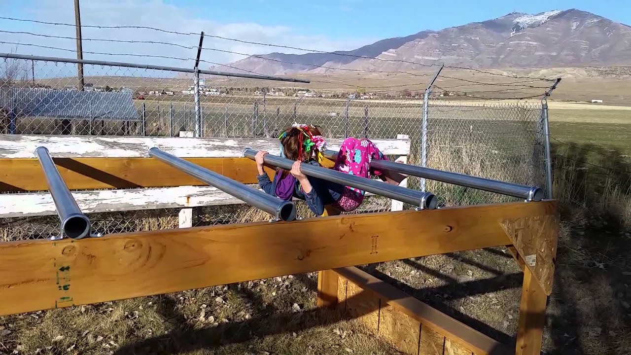 DIY WEAVER OBSTACLE - YouTube