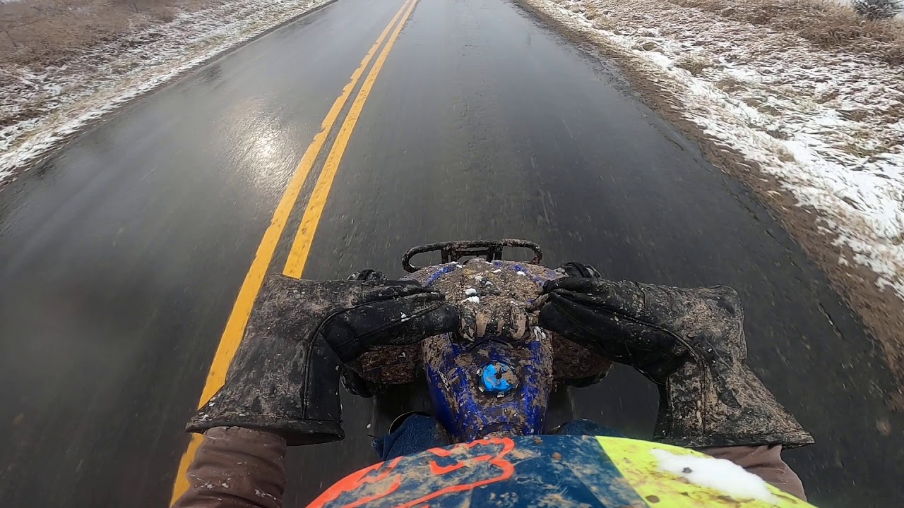 Raptor 250 snow ride - YouTube
