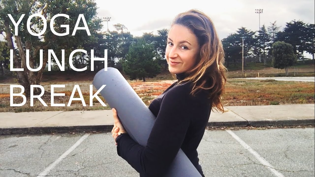 Energizing and Quick Yoga Flow for Your Lunchbreak ♥ Beginner ...