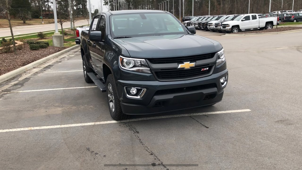 2019 Chevrolet Colorado Z71 Walkaround Review and Features - YouTube