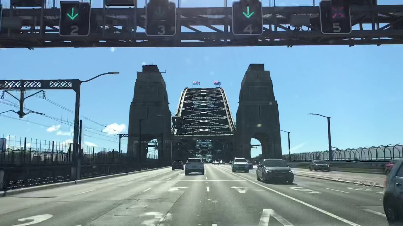 Sydney Harbour Bridge - Drive through - YouTube