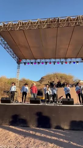 La negrita eae gabriel Félix feat grupo layuka - YouTube