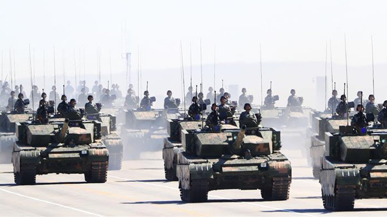 Military parade: 99-A tank formation - YouTube