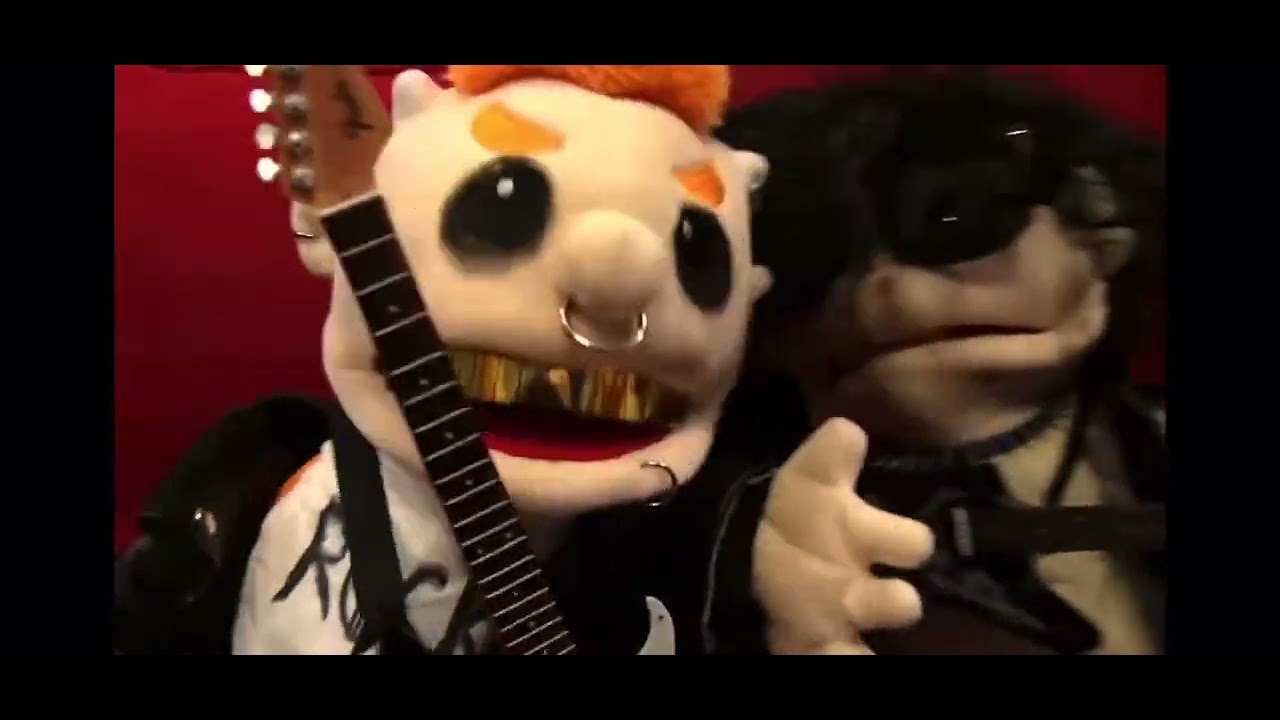 Lizard Gutz - CODY’S MOM IS A FAT PIG (Unofficial SML Music Video ...