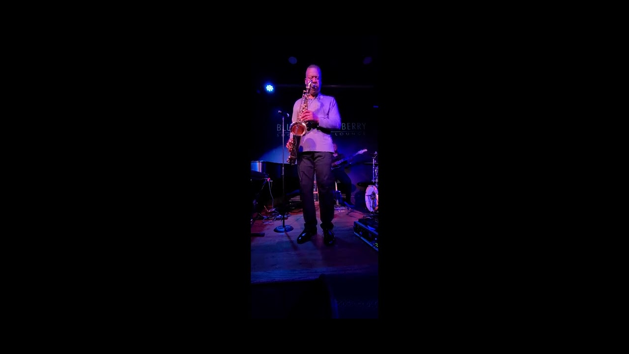 Tim Cunningham Secret Garden Live at The Blue Strawberry, St. Louis Missouri May 23, 2025 - YouTube
