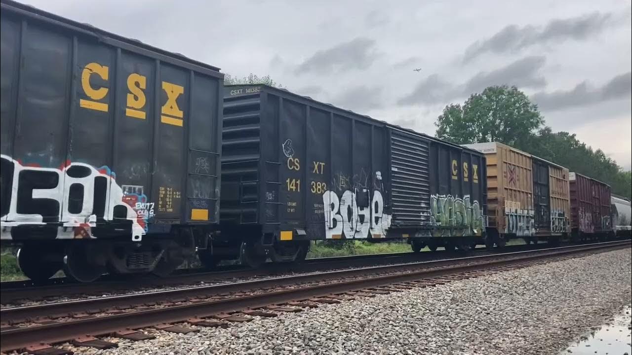 CSX 4530 Bruised Horn Leads Long CSX M491 SB Manifest Train In The Rain - YouTube