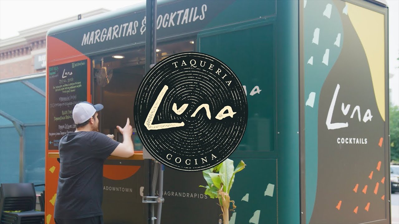 LUNA TAQUERIA COCINA - YouTube