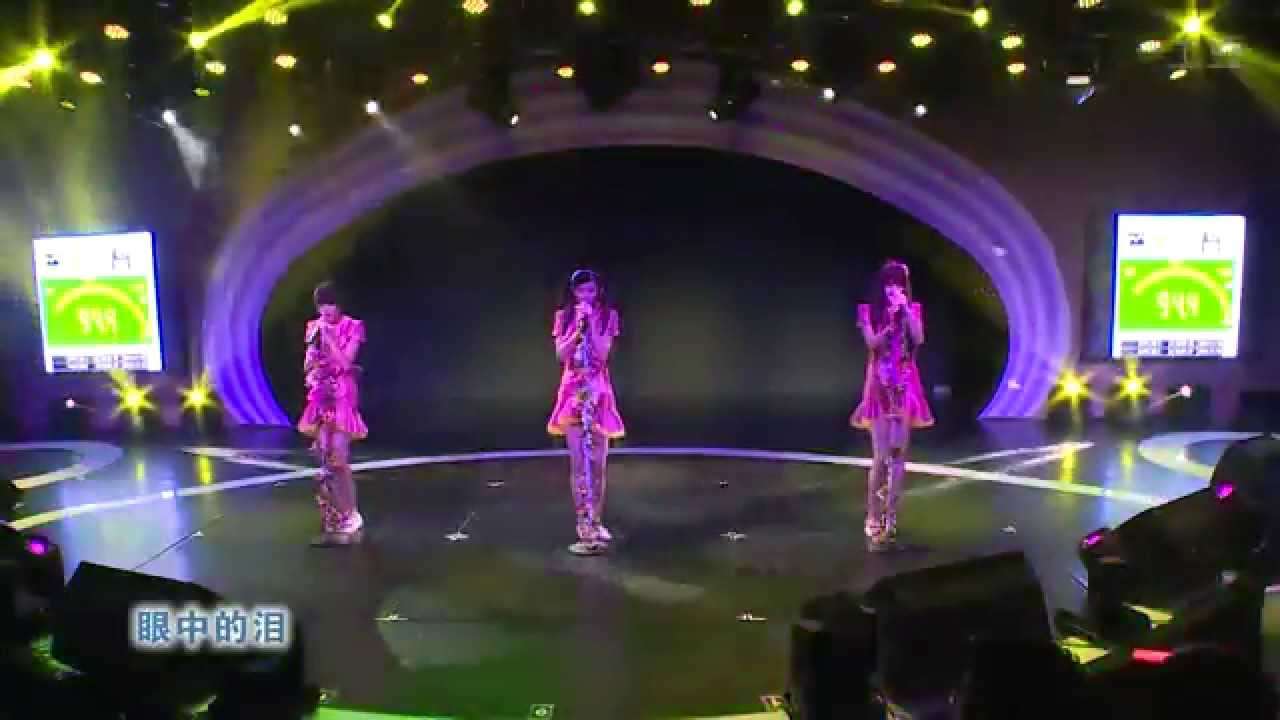 SNH48 Lin Siyi, He Xiaoyu & Yi Jiaai - 糖 (キャンディー/Candy) - YouTube