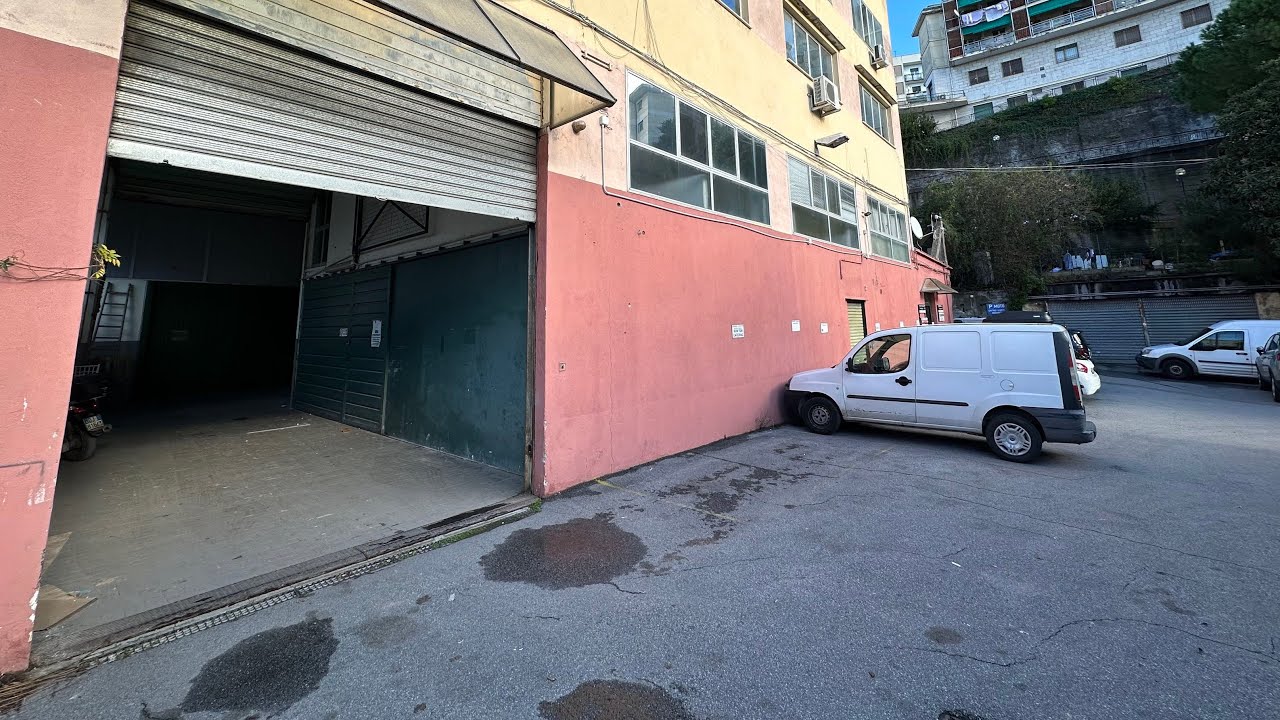 Capannone - Laboratorio Genova Quarto - YouTube