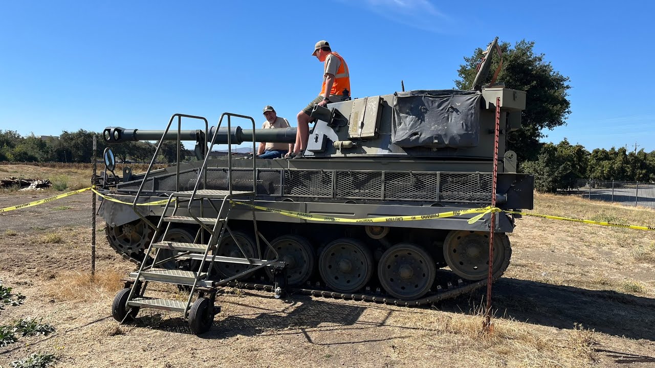 Ride the British FV433 Abbot Self Propelled Gun - YouTube