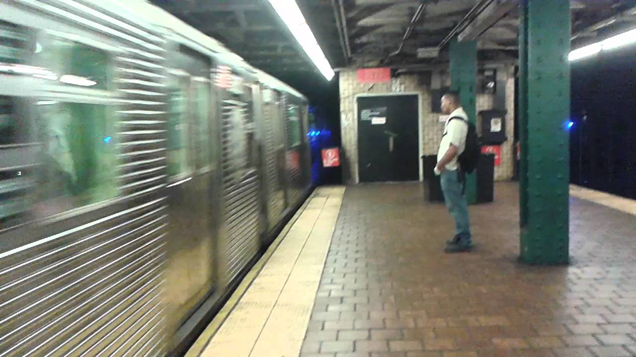 R32 C Train arriving at 125 Street - YouTube