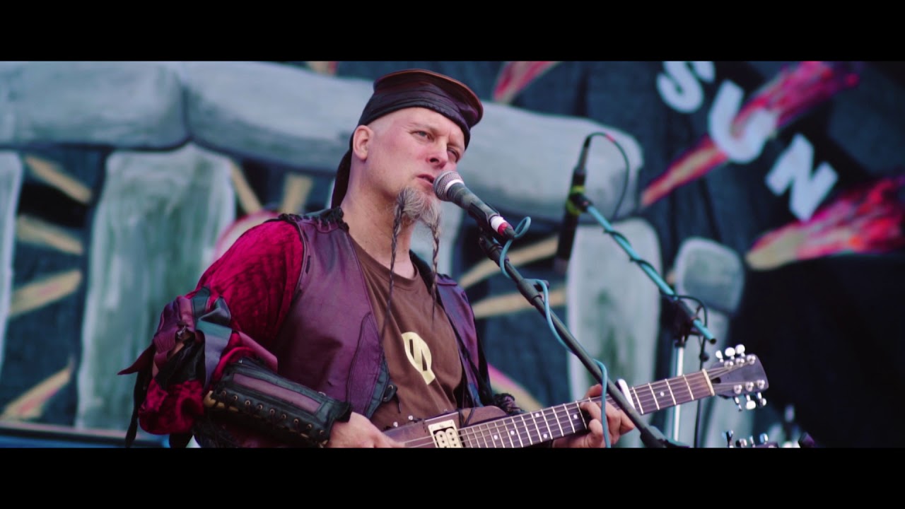 Ash Mandrake ~ Beeswing - YouTube