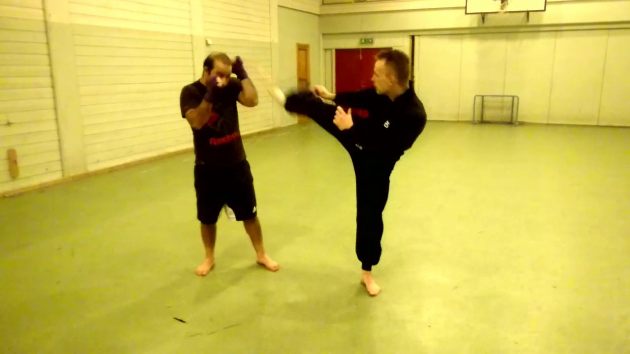 fast head kicks - YouTube