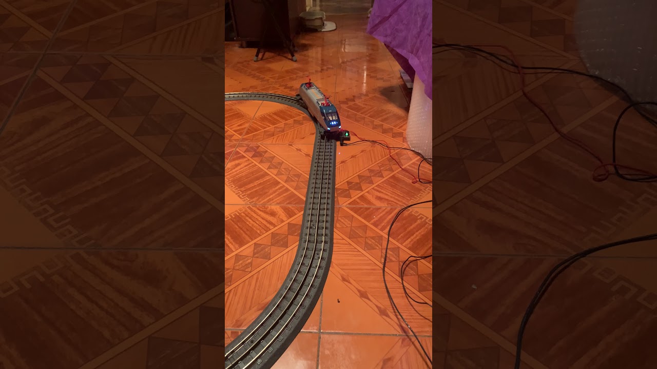 Lionel 6-18323 AMTRAK HHP-8 Electric Locomotive - YouTube