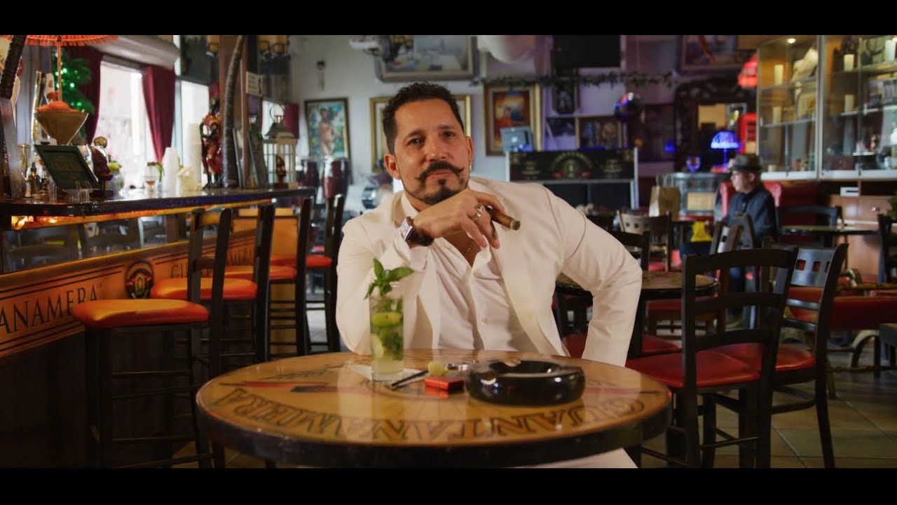 Cuban Artist Orlando Quevedo Brings His Love of Life to Art - YouTube
