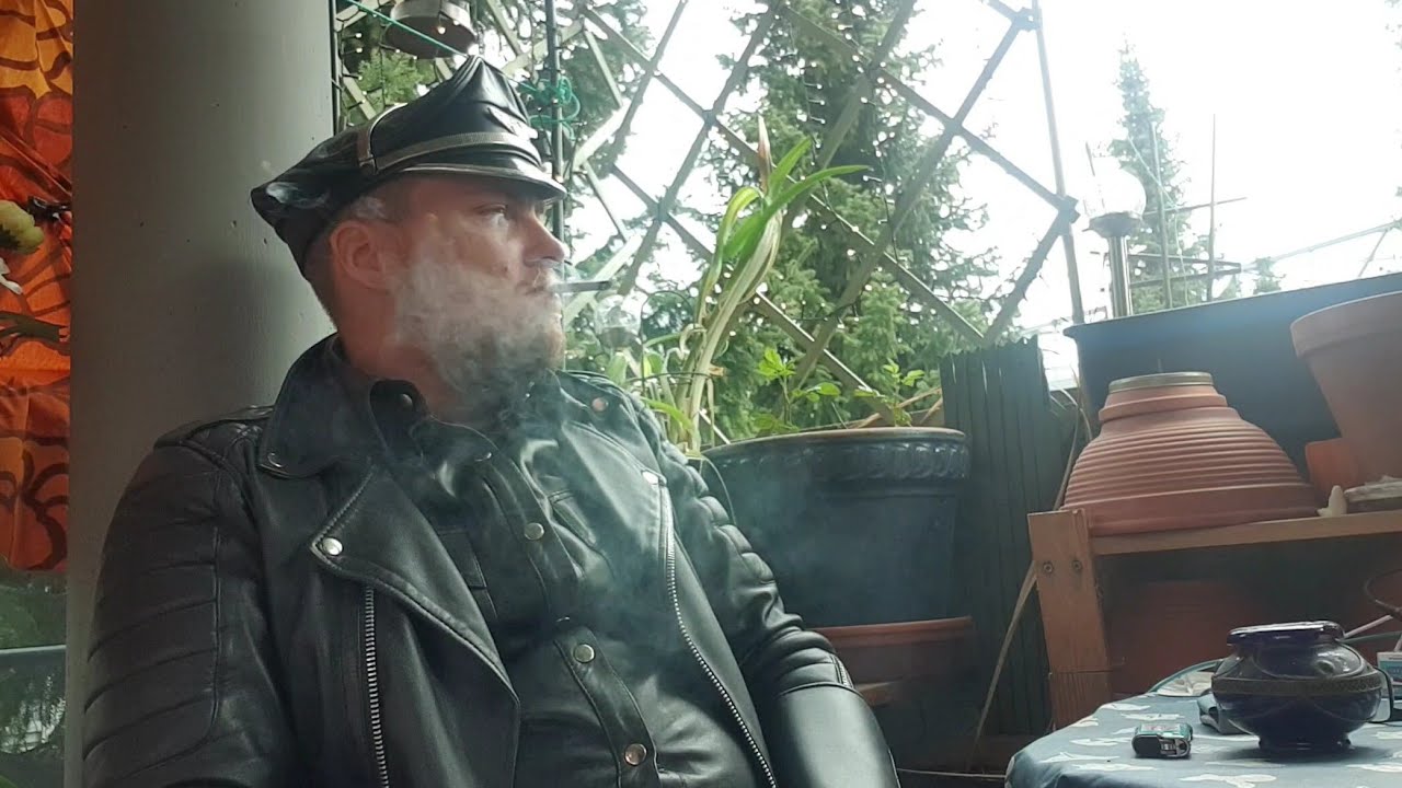 leather smoke 14.5 - YouTube