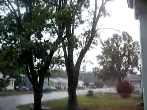 Hurricane Irene winds intensify in VA - YouTube