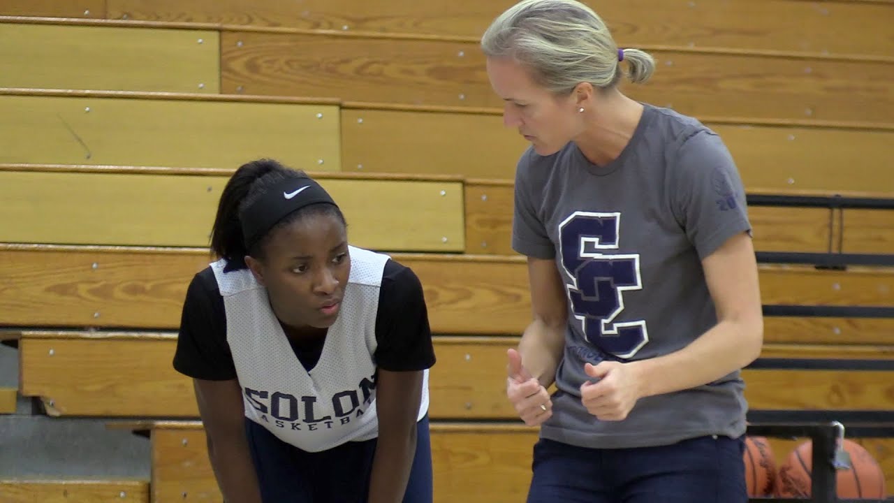 Solon starts fresh with sophomore Hailey Weaver and Co. - YouTube