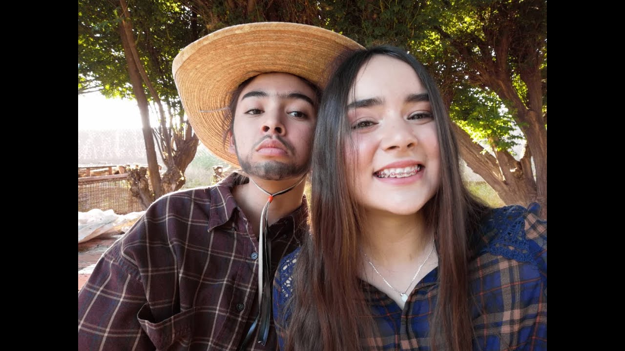 Se me olvidó- Christian Nodal (Cover by Melia) - YouTube