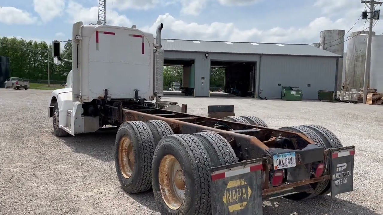 1998 Peterbilt 377 Truck - YouTube