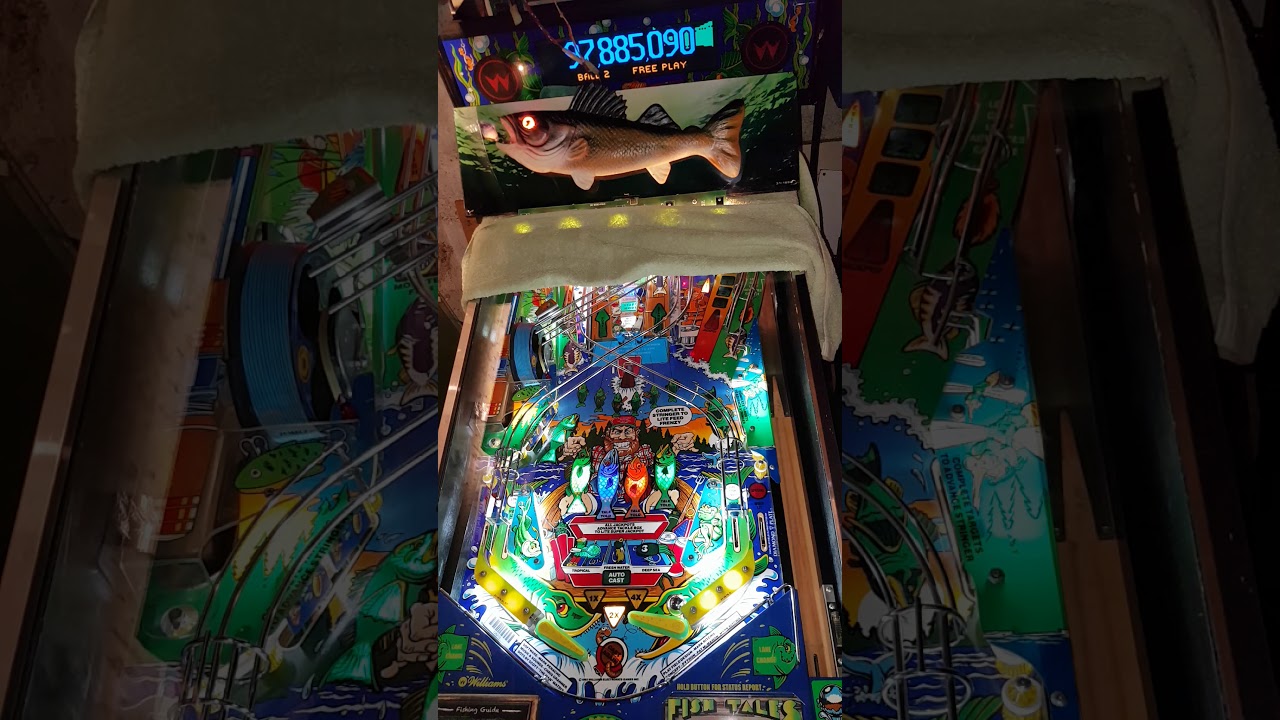 Williams Pinball Fish Tales Topper in Action. The more it works the ...