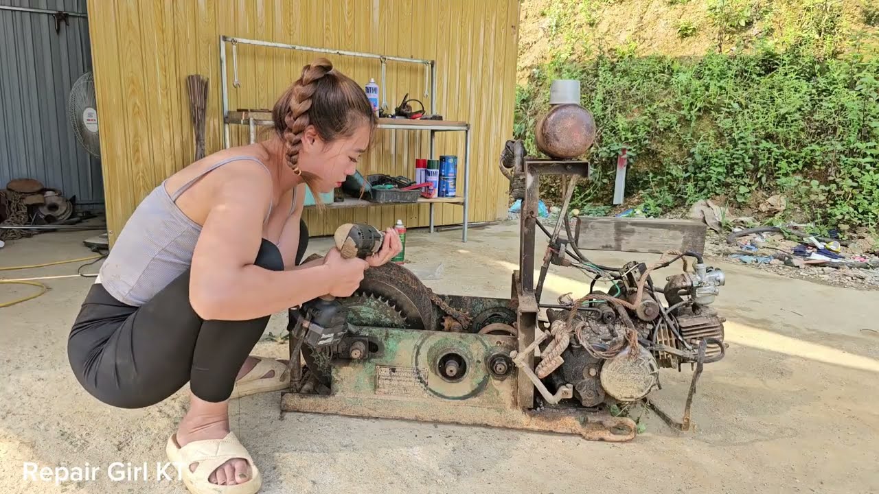 Genius Girl Maintains Motorcycle Engine and Replaces Ball bearings ...