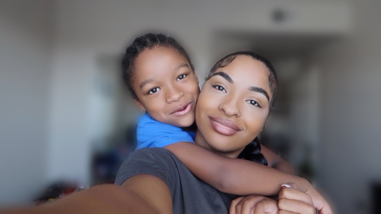 DAY IN THE LIFE OF A SINGLE MOM - YouTube