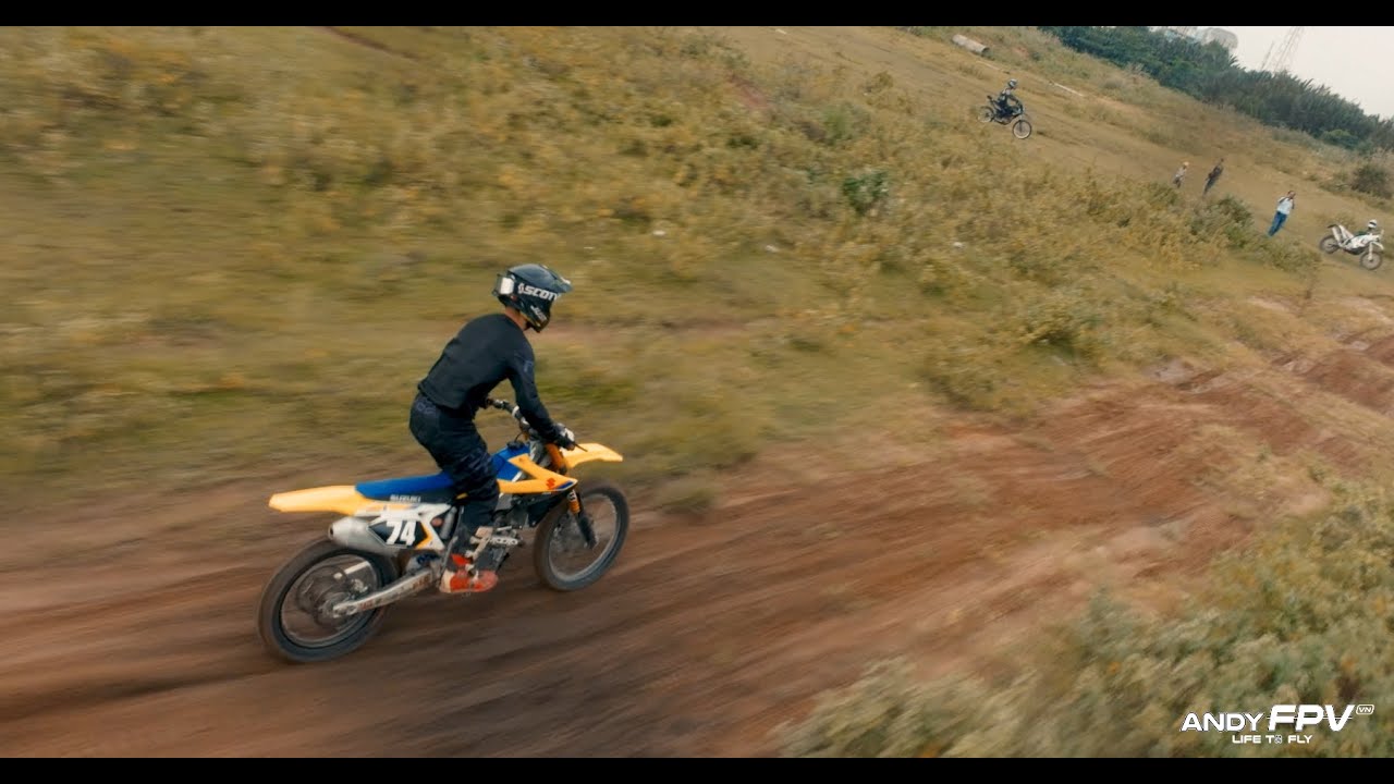 DIRT BIKES - YouTube
