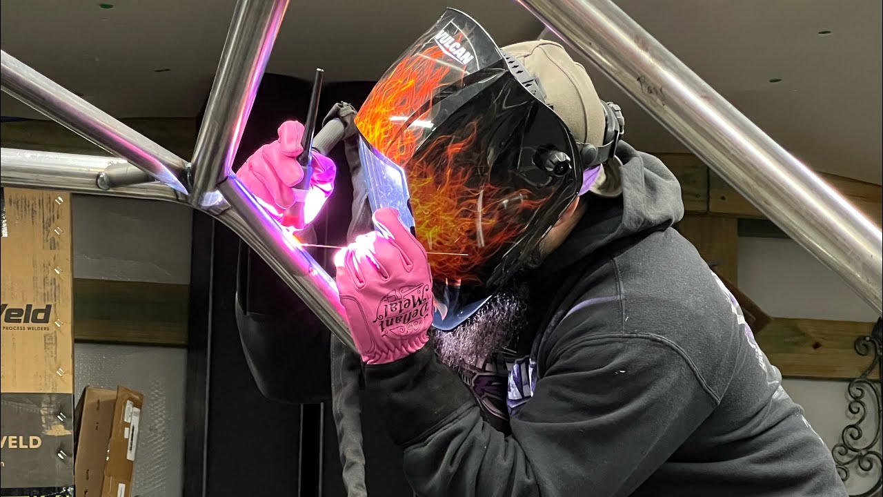 How to build a 25.2 chassis 🤯 how to build roof x brace and gussets 🔧 ...