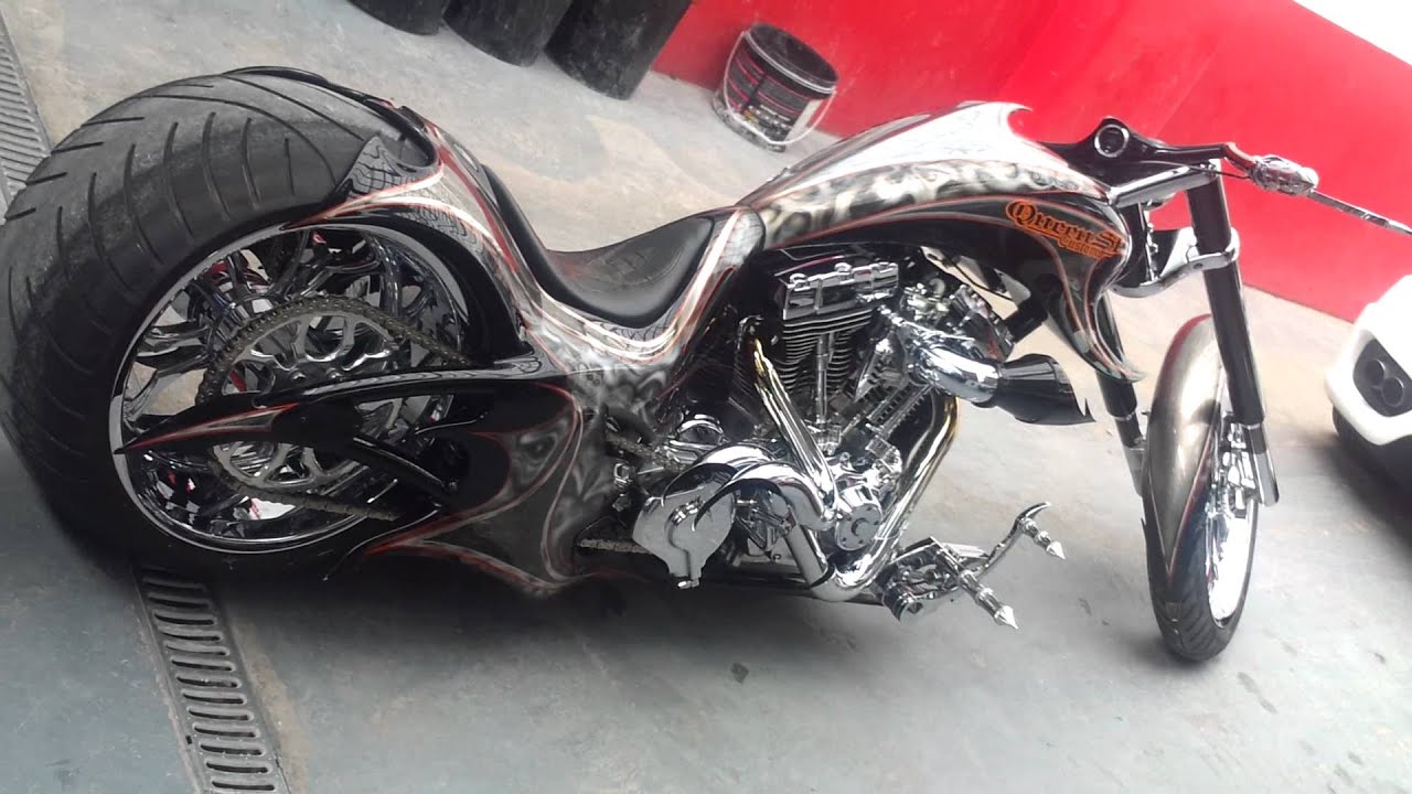 Queen Street Customs Chopper - YouTube