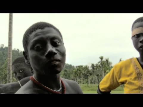 Jarawa man denounces poachers invading their land - YouTube