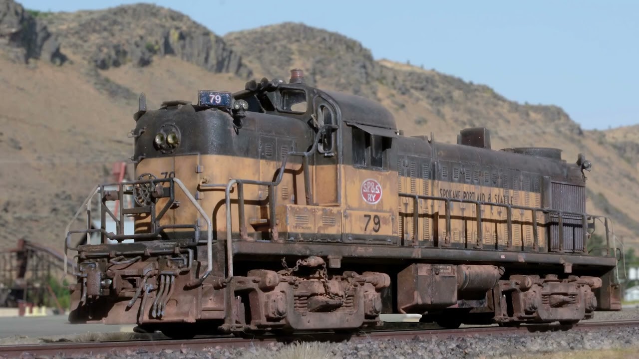 Custom Detailed HO Alco RS3 - YouTube