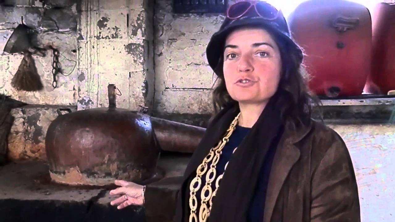 ADELIN WEB TV ΚΥΘΗΡΑ"ΠΑΡΑΔΟΣΙΑΚΟ ΑΠΟΣΤΑΚΤΗΡΙΟ ΤΣΙΠΟΥΡΟΥ - YouTube