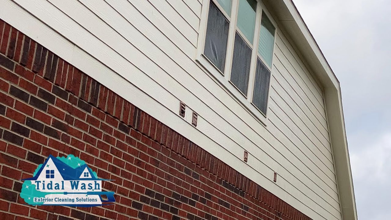 52-Second Time-Lapse Soft Wash Siding Restoration by Tidal Wash ...