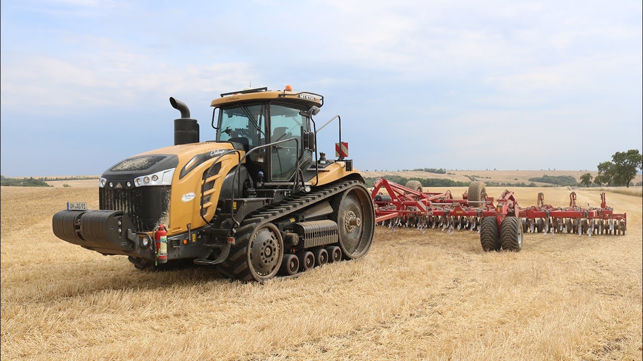 Challenger MT875E with V12 engine pulling Horsch Cruiser 12 XL in ...