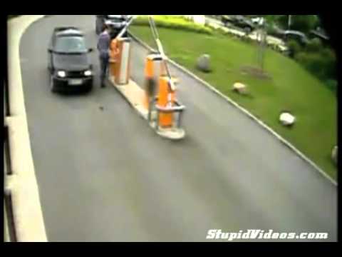 Woman Loses Battle With Gate Arm - YouTube