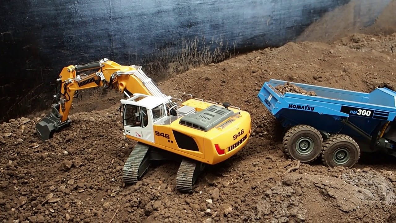 RC TRUCK & CONSTRUCTION # Premacon Liebherr R946 - Fumotec HM300 - YouTube