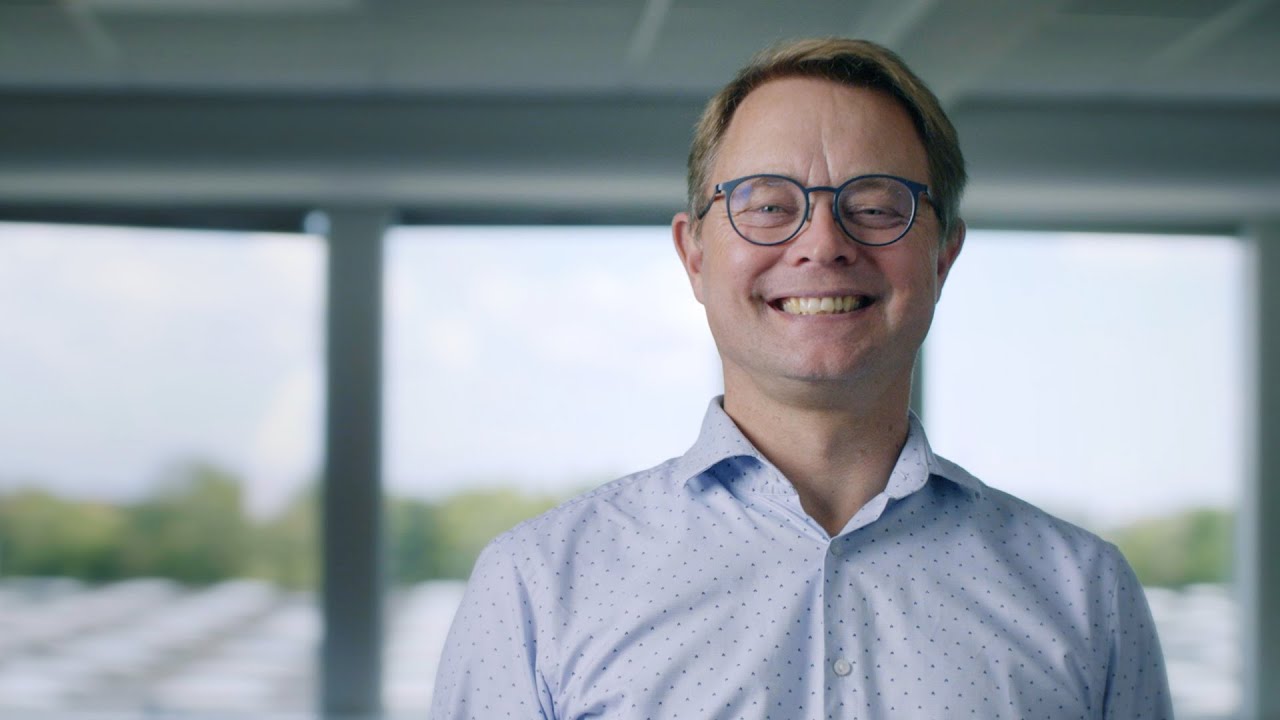 Meet Head of External Reporting, Jesper Eriksen - YouTube