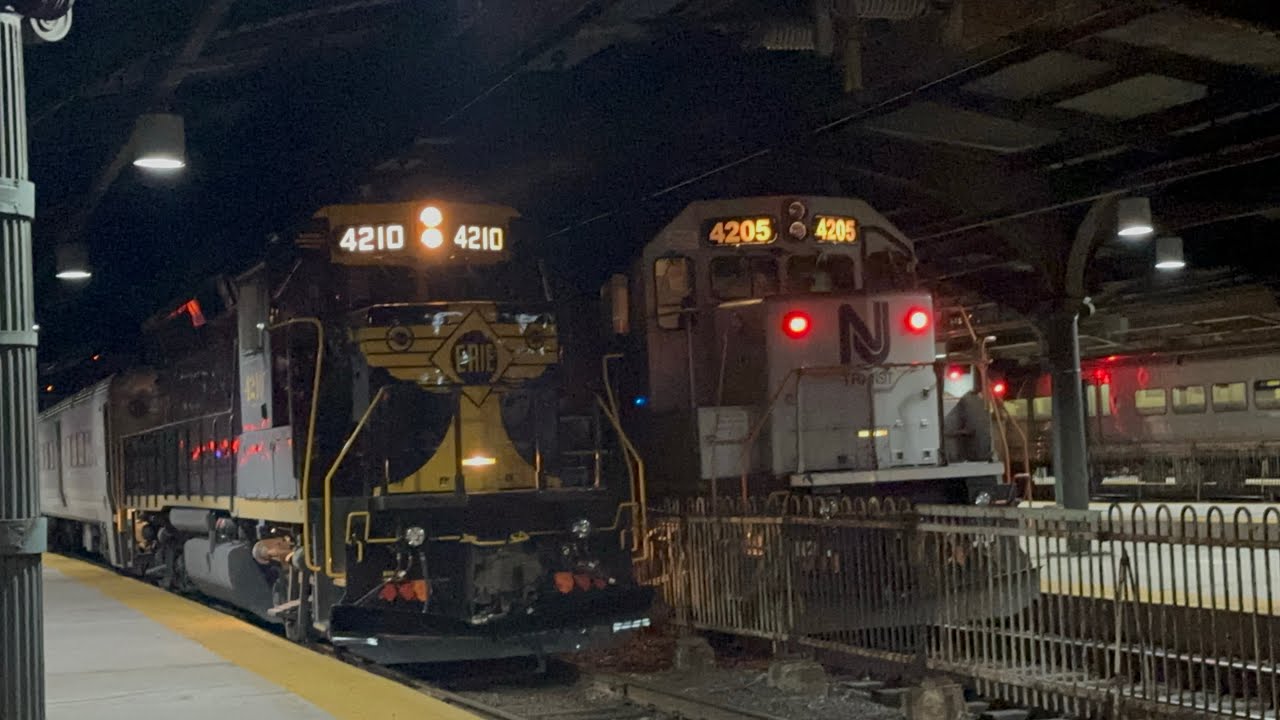 Railfanning at Hoboken,NJ Ft: NJT 4210 *Erie* & NJT 4109 *Central of ...