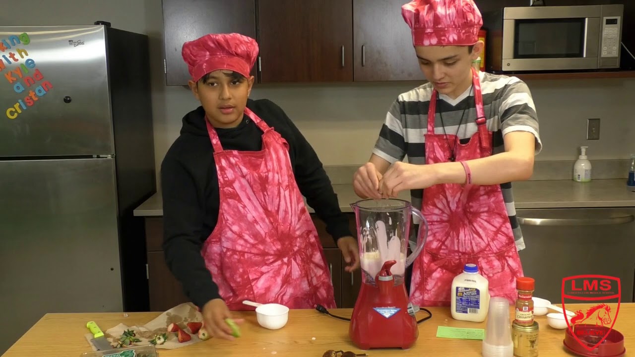Cooking with Kyle & Cristian 1.12 Smoothies - YouTube