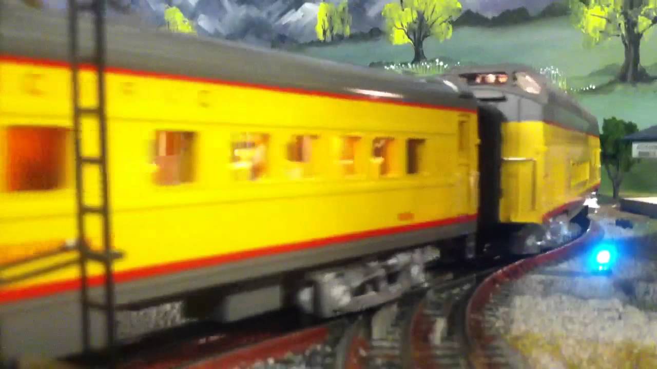 Lionel Vision Line Challenger 3976 - YouTube