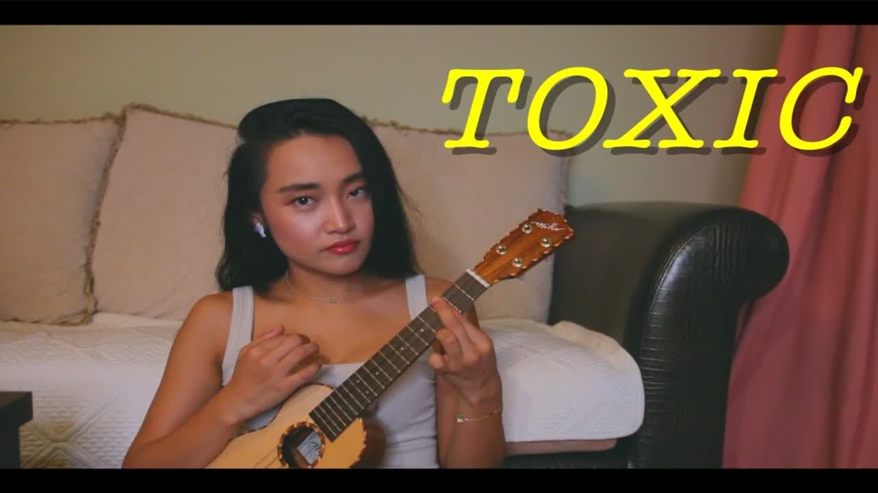 布兰妮 Toxic 翻唱（尤克里里） - YouTube