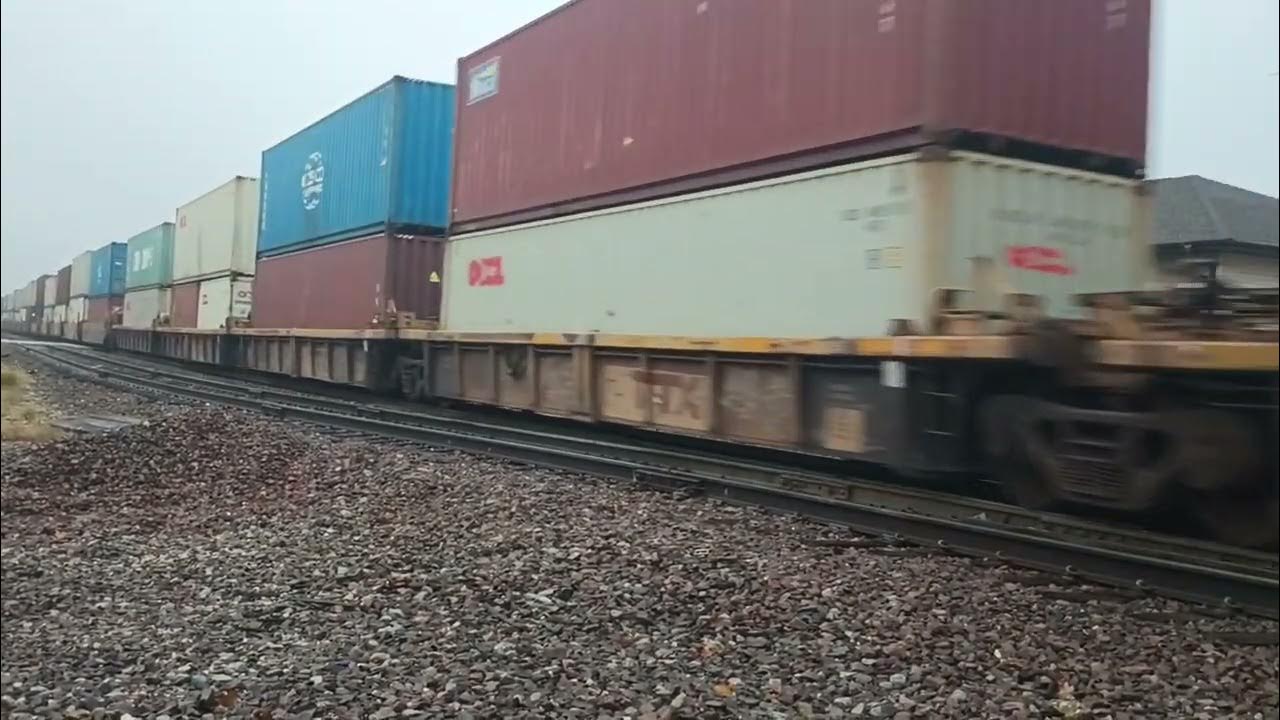 The Perfect Ending! BNSF 5951 Meets BNSF 7072!!! - YouTube