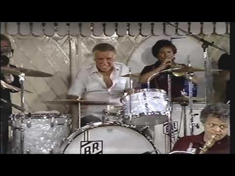 Buddy Rich - Drum Solo 1984 - YouTube
