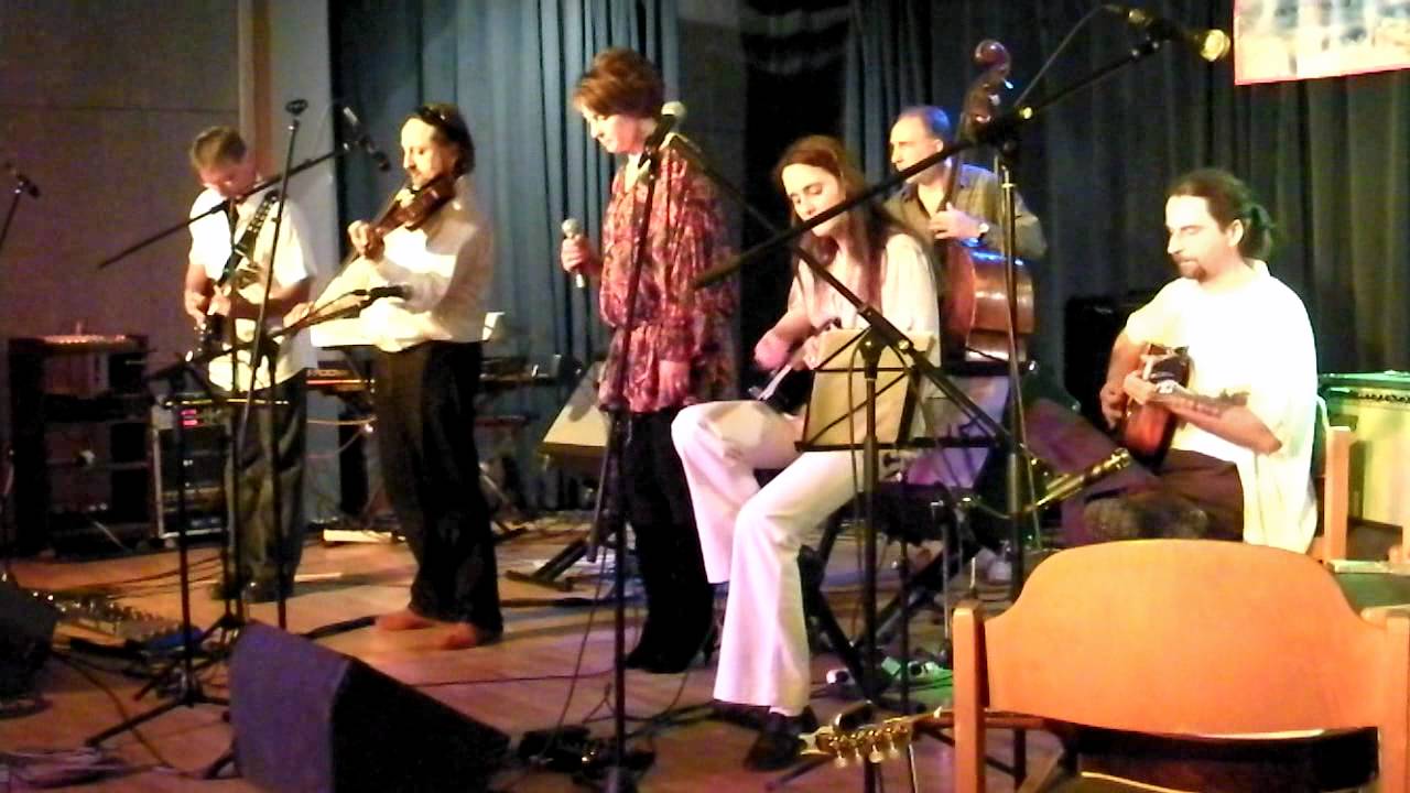 Eclectica 10th Anniversary Concert at Fonó, 7 May 2011- Bourrées - YouTube