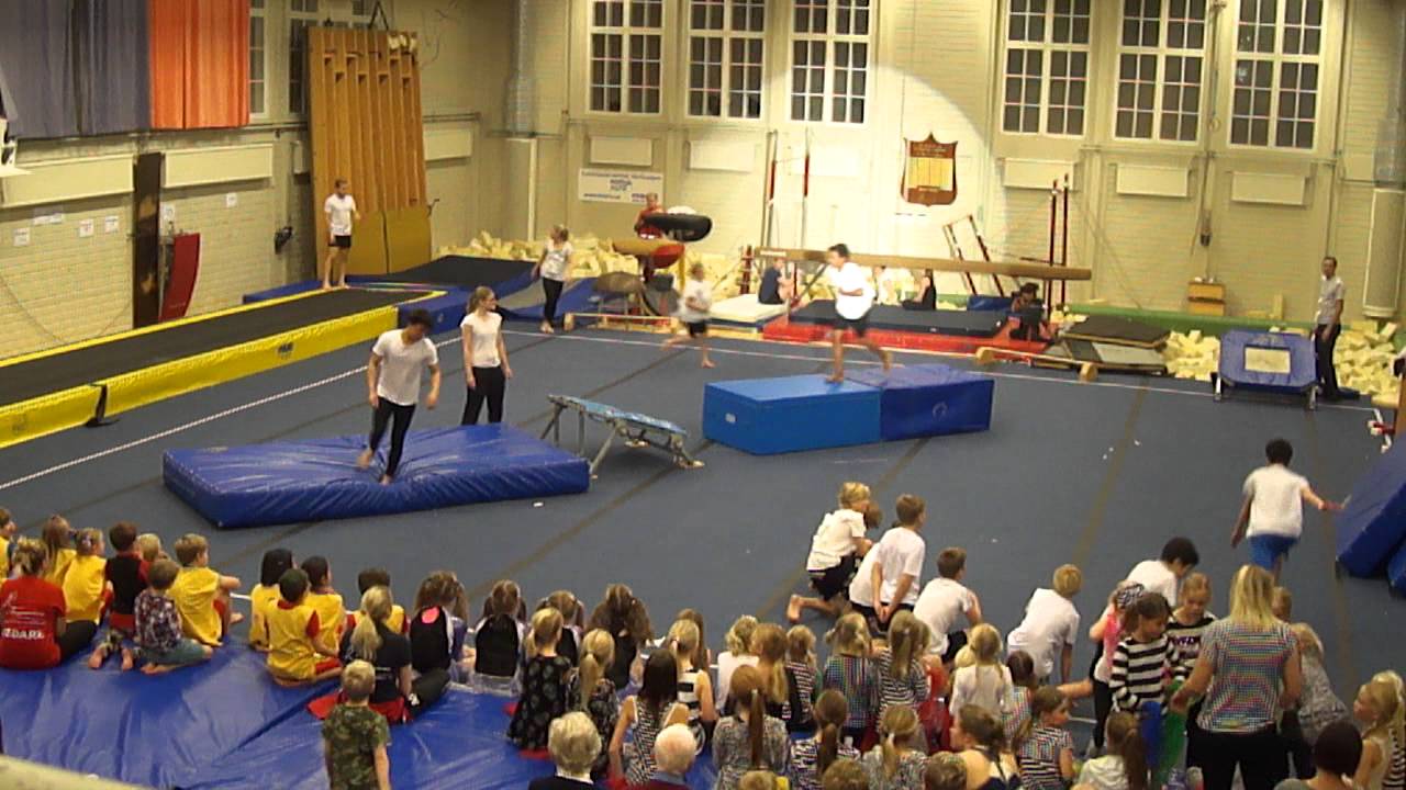 TG MIX, AGK1 och AGP1 Juluppvisning 30/11 2015 19:00 - YouTube